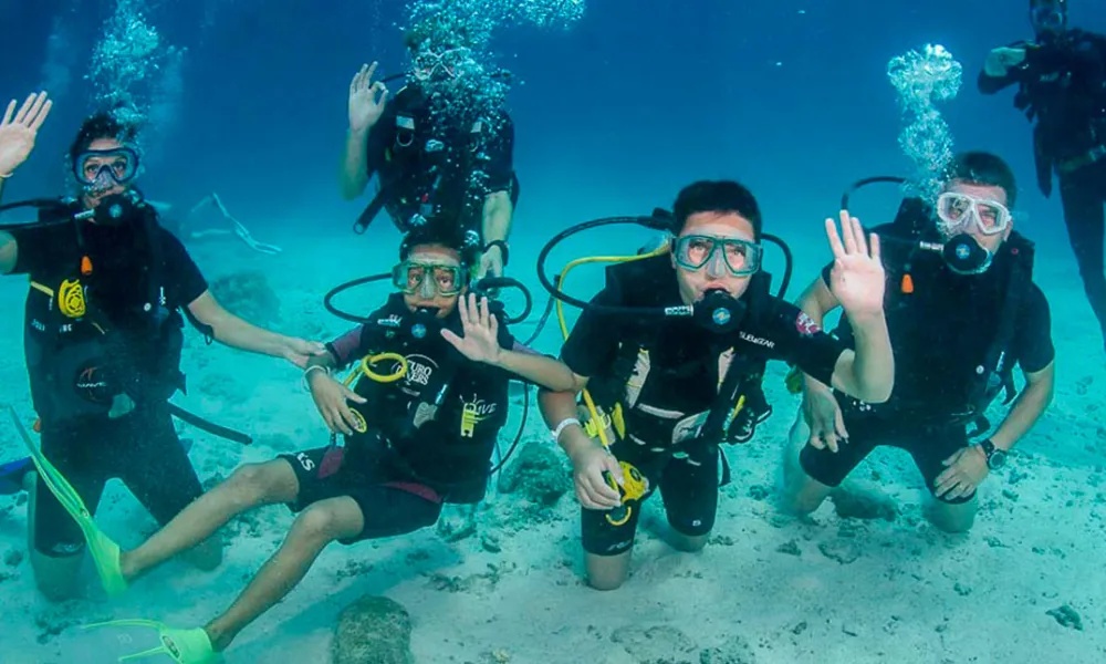 ℹ Descubre la emocionante experiencia del buceo en la Isla de San Andrés