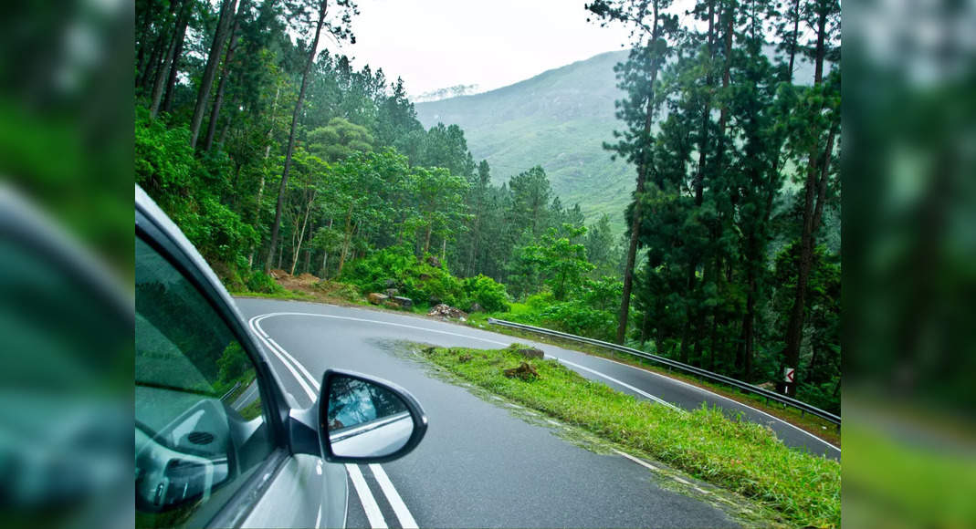 ℹ Se abre la carretera Erattupetta-Vagamon en Kerala, para dar acceso a ...