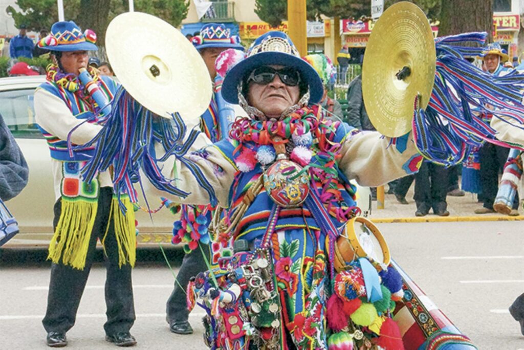 ℹ Descubre la historia y tradiciones del Carnavalito Boyacense ️